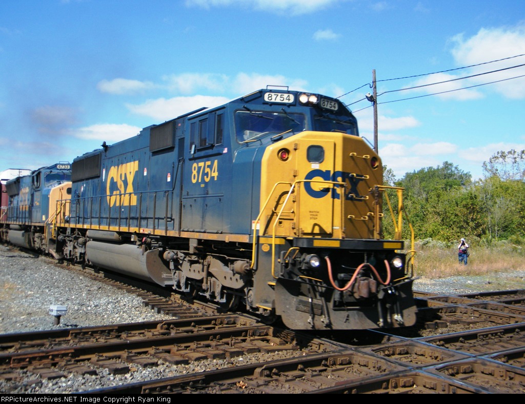 CSXT 8754